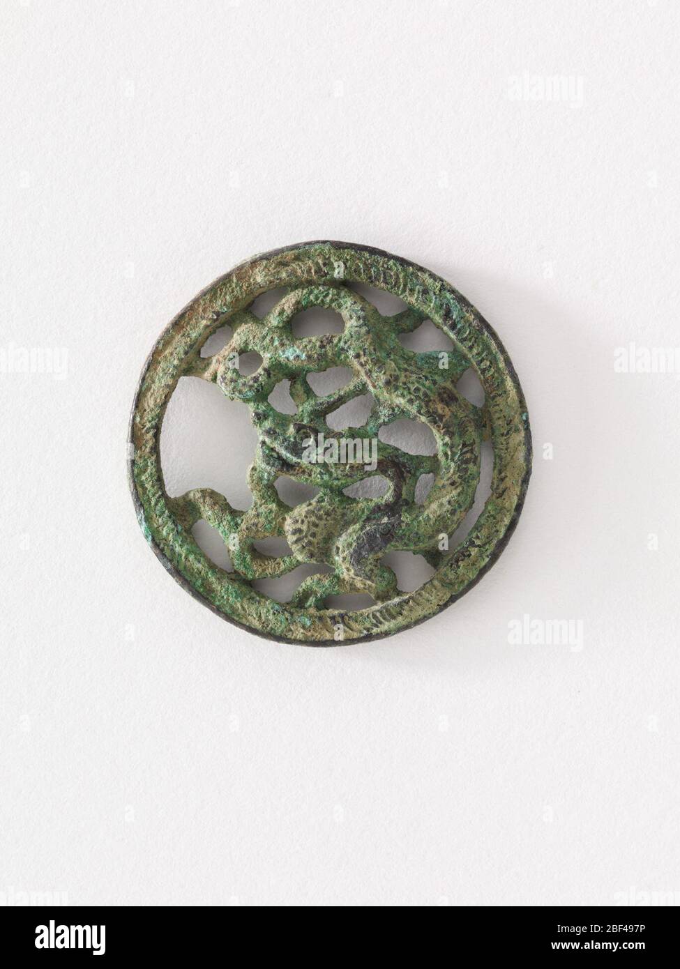 Dragon roundel hi-res stock photography and images - Alamy