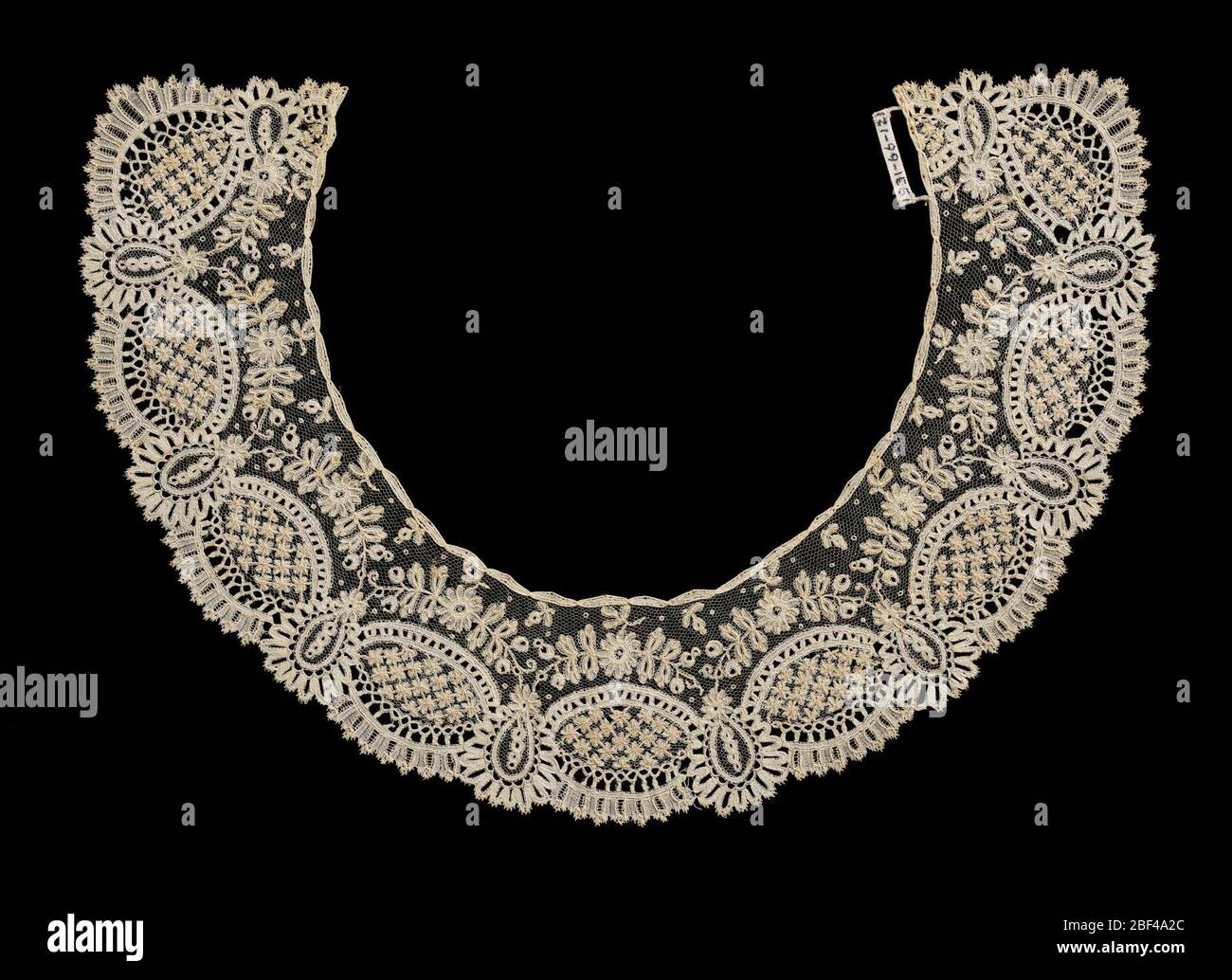 Needlepoint lace motifs hi-res stock photography and images - Alamy