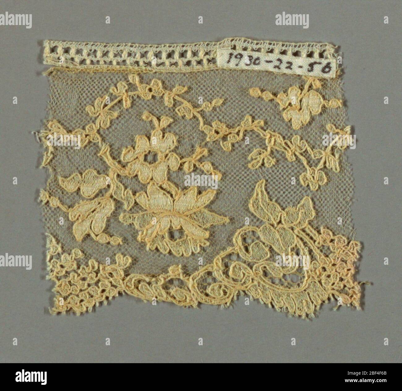 Floral repeating pattern hi-res stock photography and images - Alamy