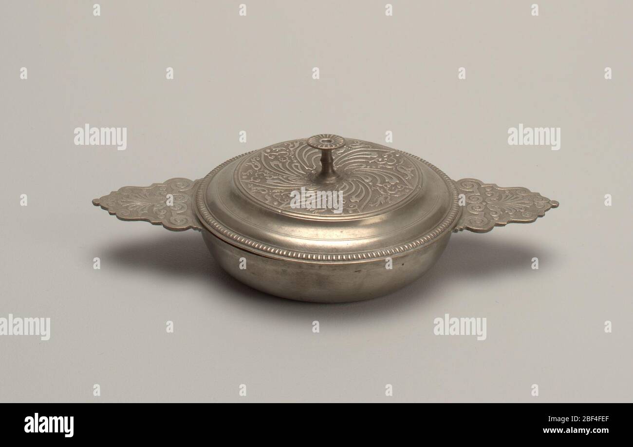 Baroque cartouche shaped handles moulded hi-res stock photography and ...