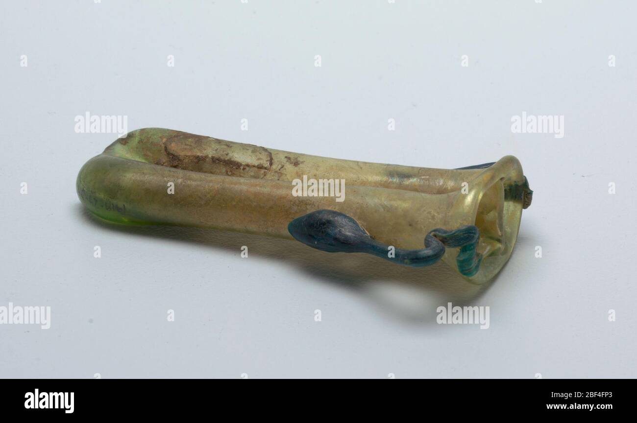 Two conjoined tubes hi-res stock photography and images - Alamy