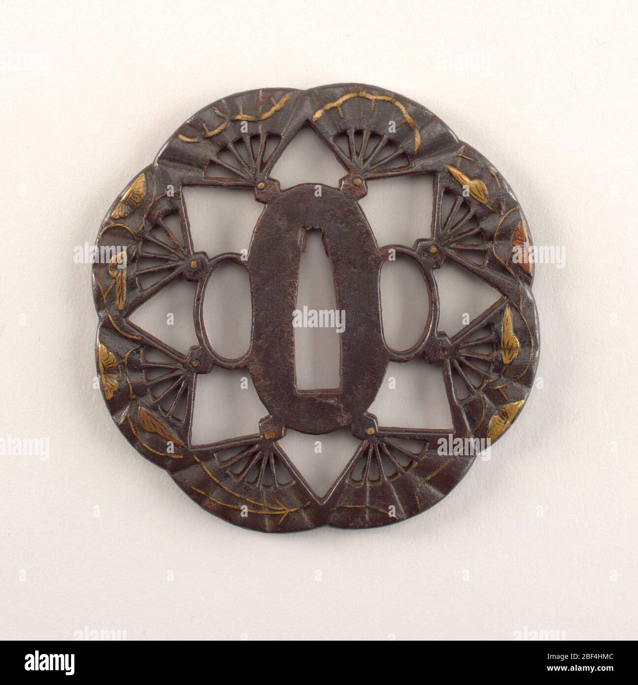 Tsuba. Circle of open fans Stock Photo - Alamy