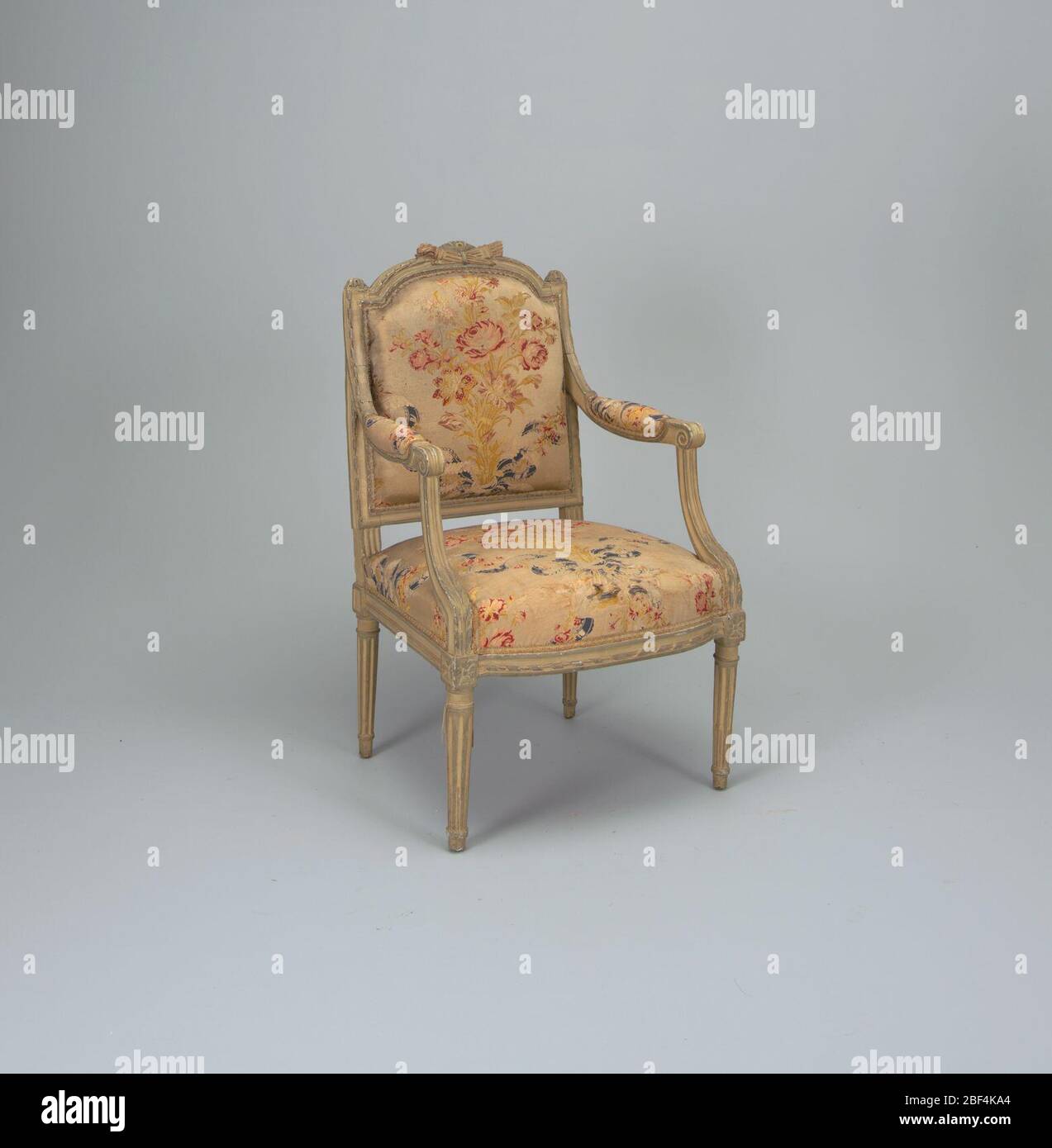 Fluted seat hi-res stock photography and images - Alamy