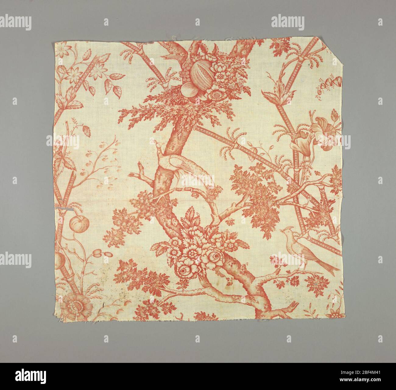 Textile. Straight repeat filling full width of fabric of two crossing ...
