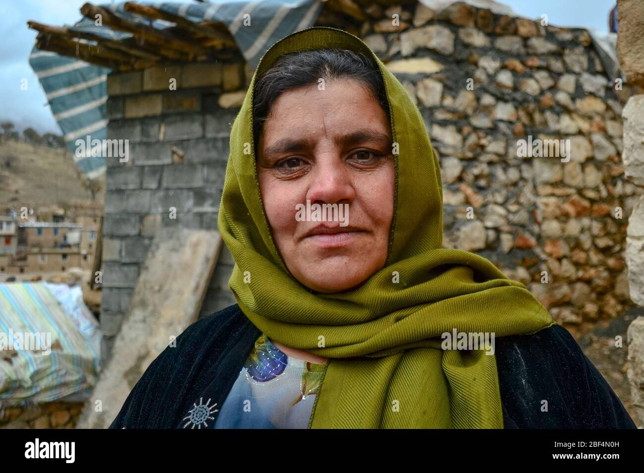 Kurdish clothes hi-res stock photography and images - Alamy