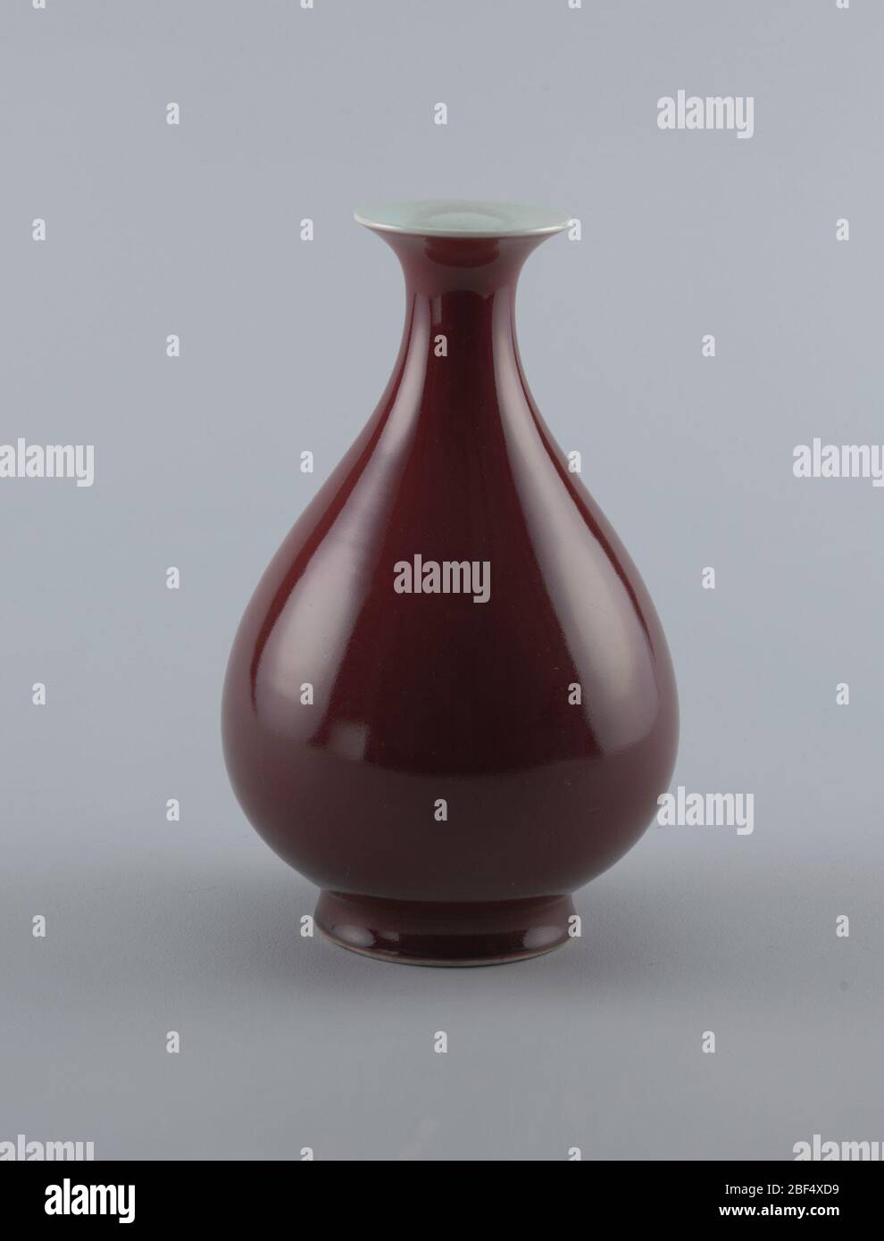 Pear shape hi-res stock photography and images - Alamy