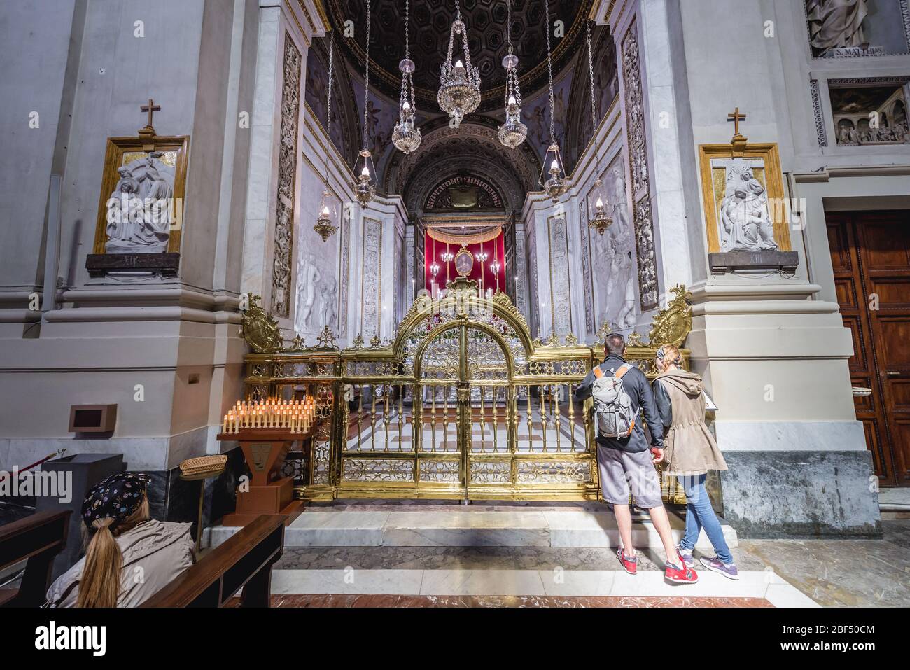 One of the side altars in Metropolitan Cathedral of the Assumption of ...