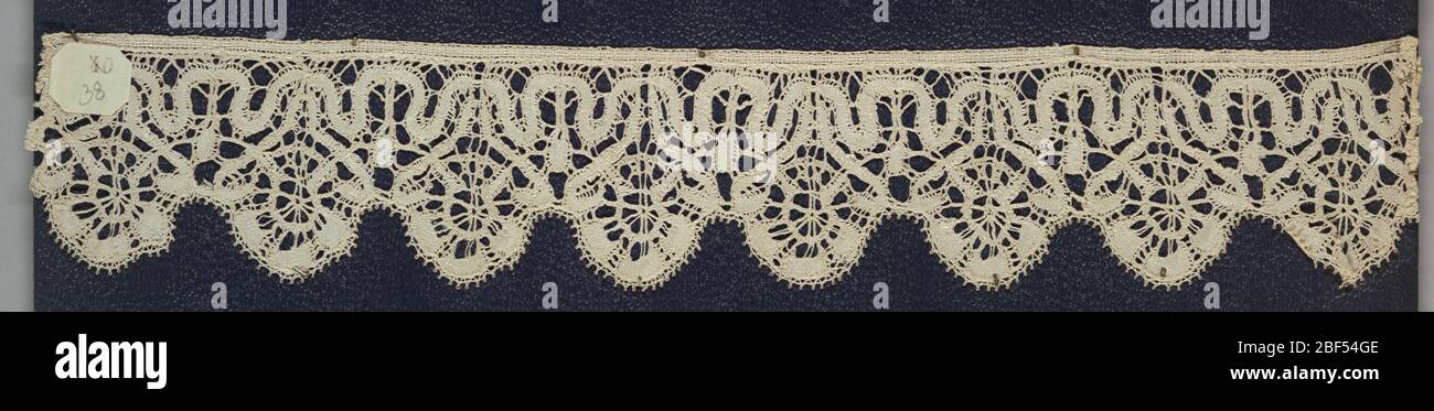 Border. Bobbin lace edge, floral tab edge; mid-18th century Flemish ...