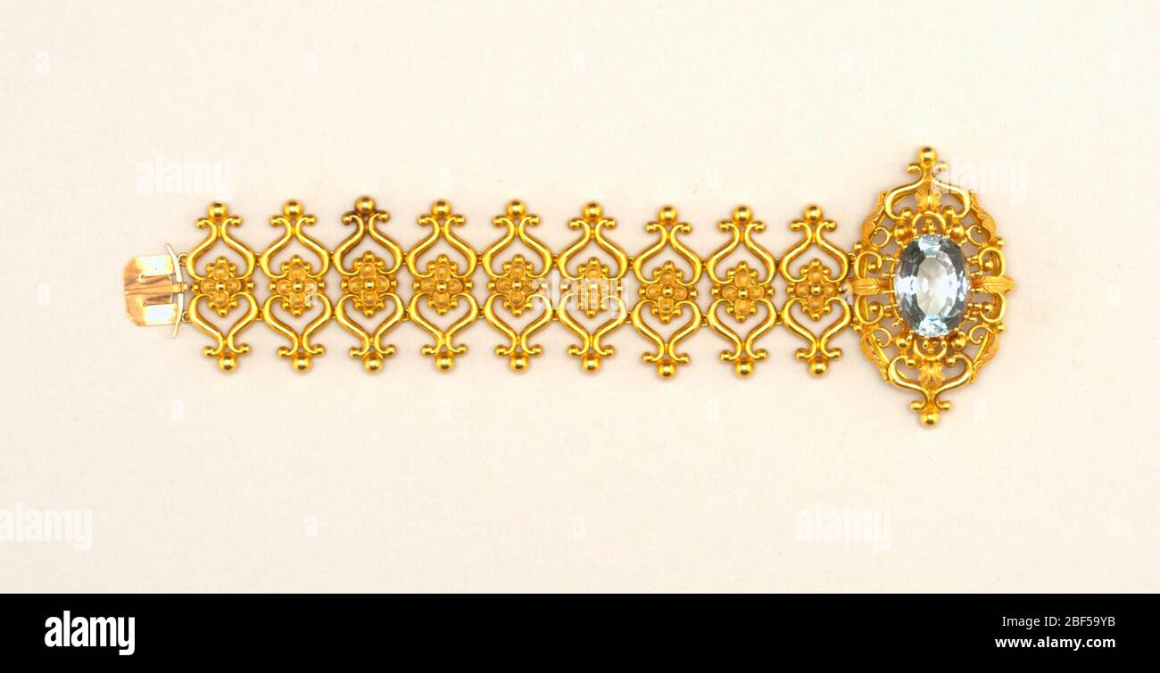 Bracelet and box. Clasp bracelet in Gothic style, made of nine links of ...