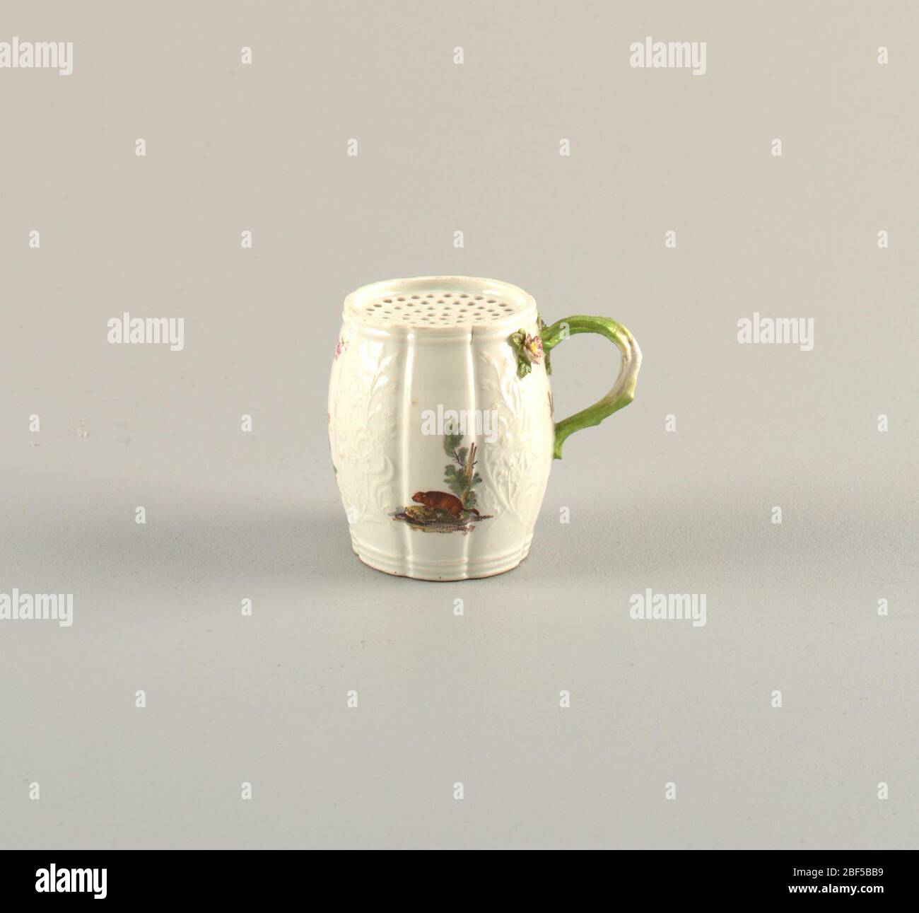 BarrelShaped Pounce Pot Sandstreuer. Pounce pot/sand shaker painted ...