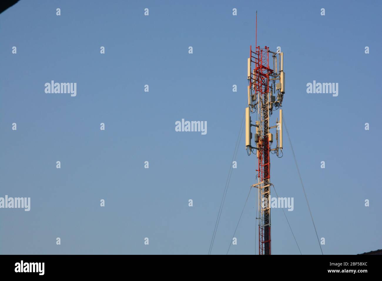 Metal pillar antenna hi-res stock photography and images - Alamy