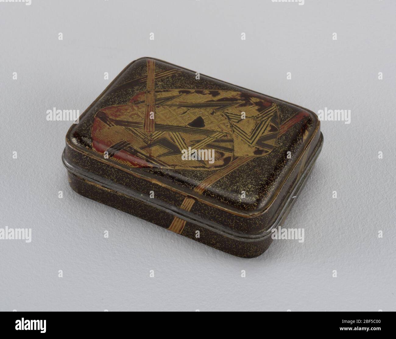 Box with cover Stock Photo - Alamy