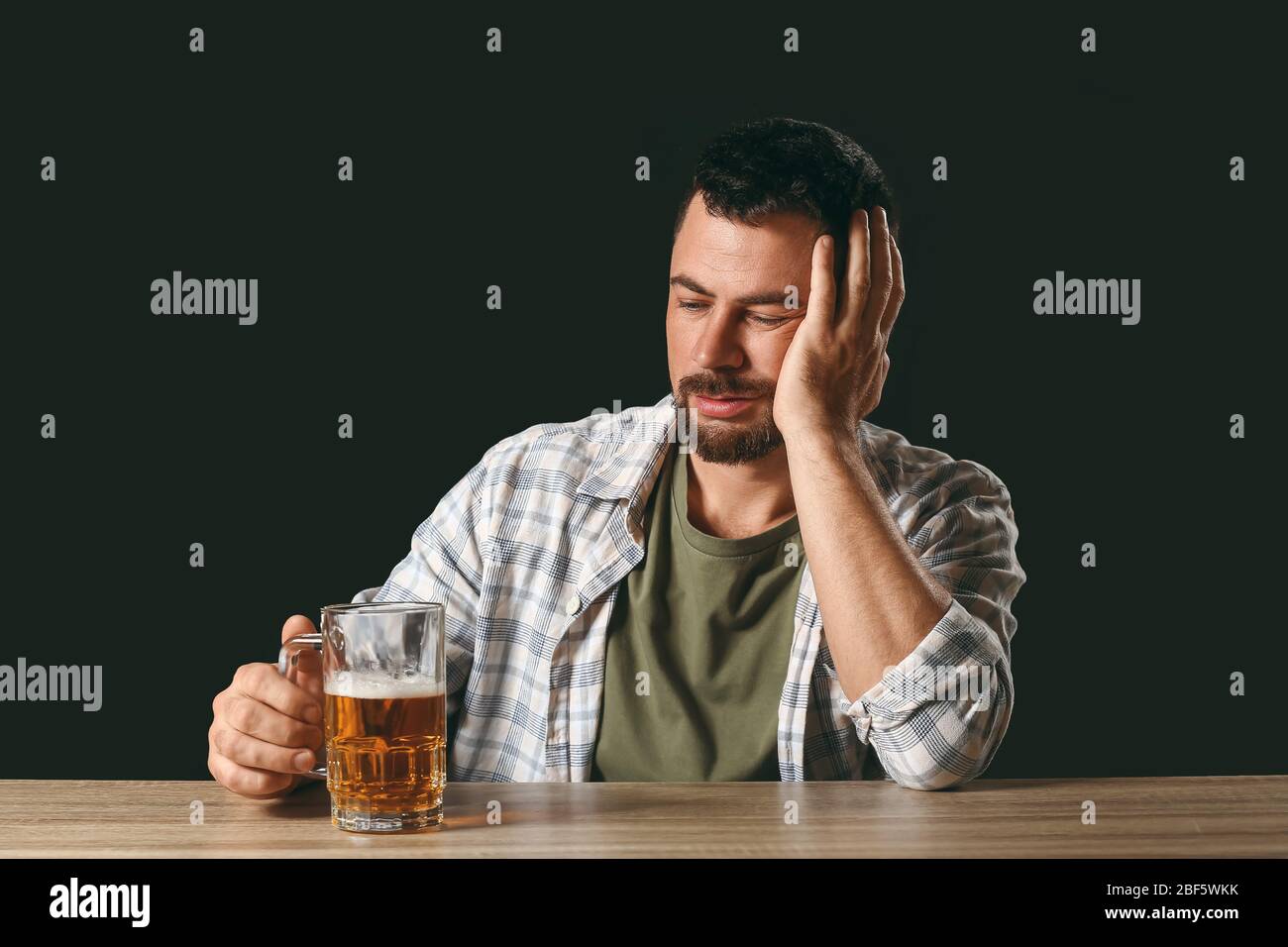 Hangover unhealthy man beer hi-res stock photography and images - Alamy