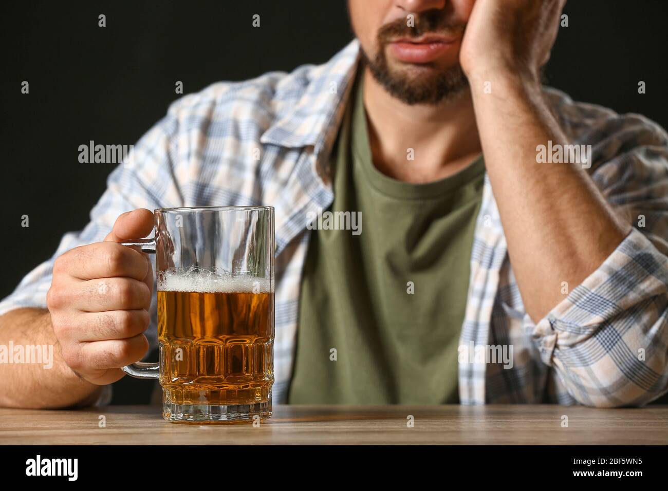 Hangover unhealthy man beer hi-res stock photography and images - Alamy