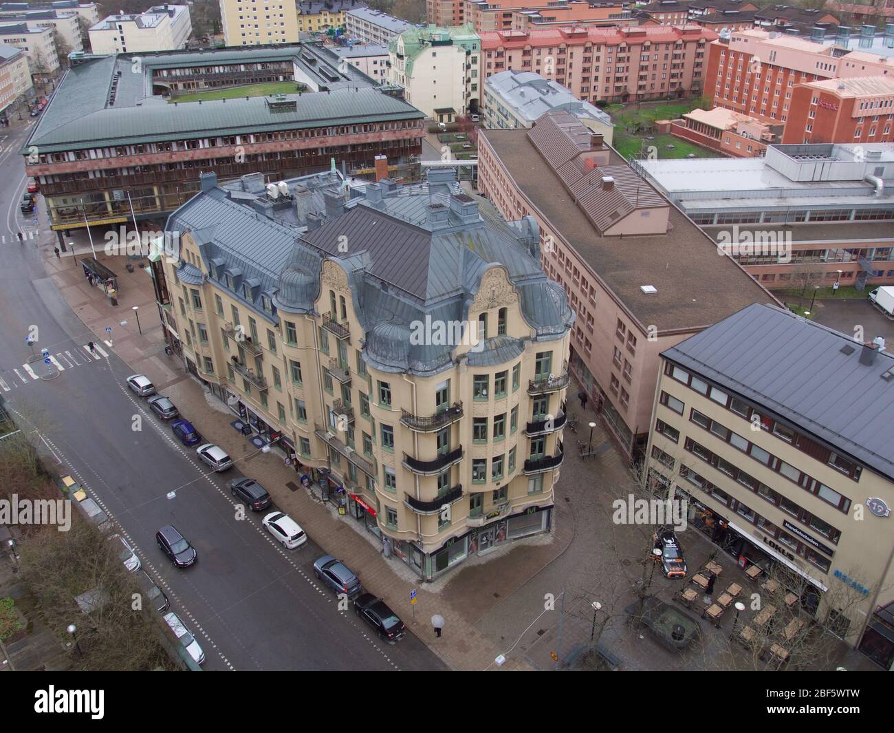 Aerial action hi-res stock photography and images - Alamy