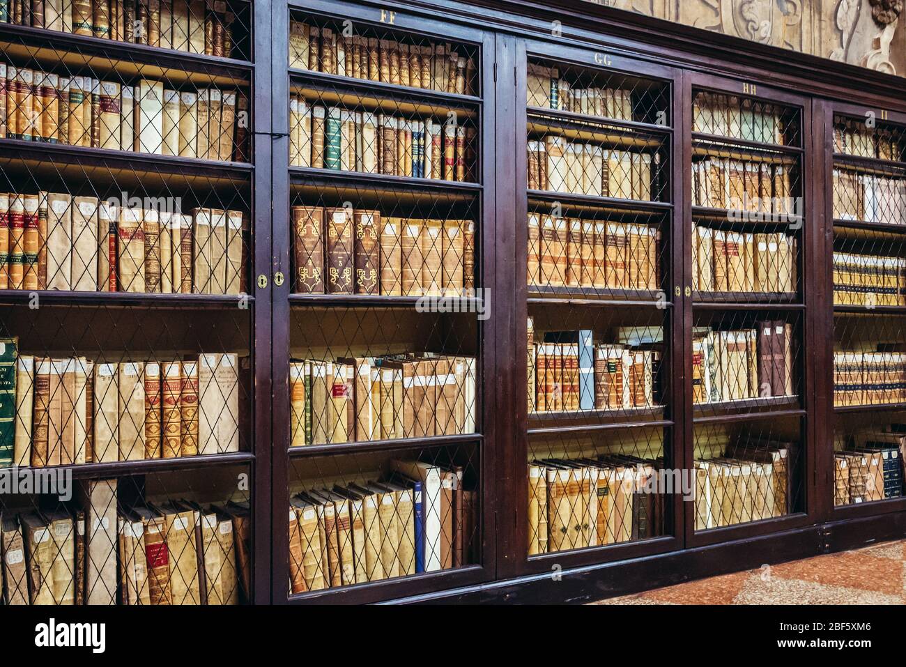 Library university of italy hi-res stock photography and images - Alamy