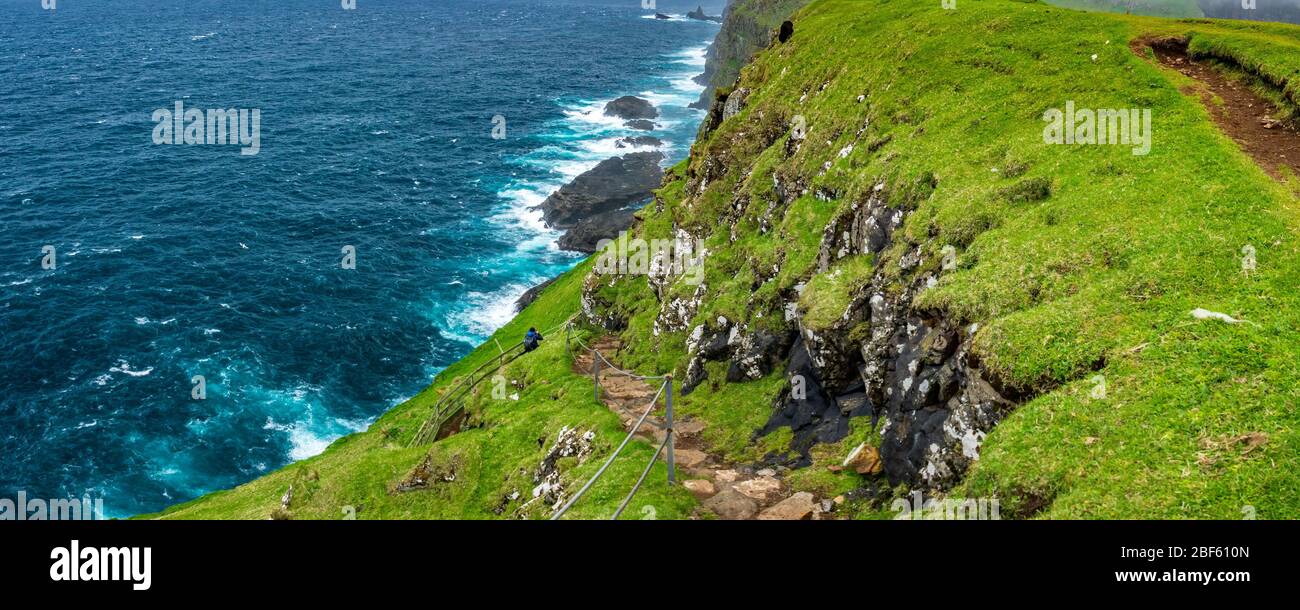 Steep track hi-res stock photography and images - Alamy