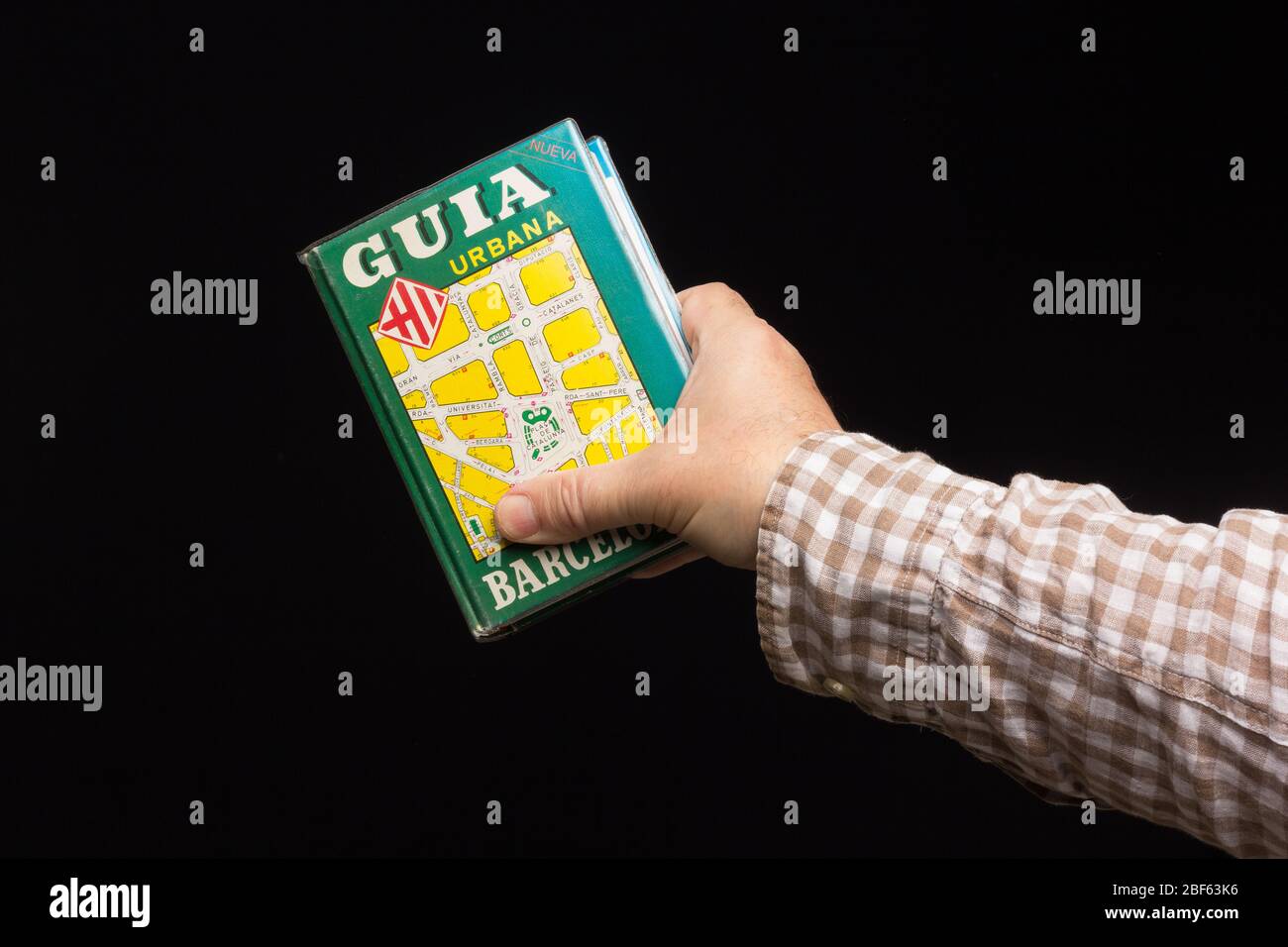 Plans in books, street maps with partial plans in pages. Maps of cities ...