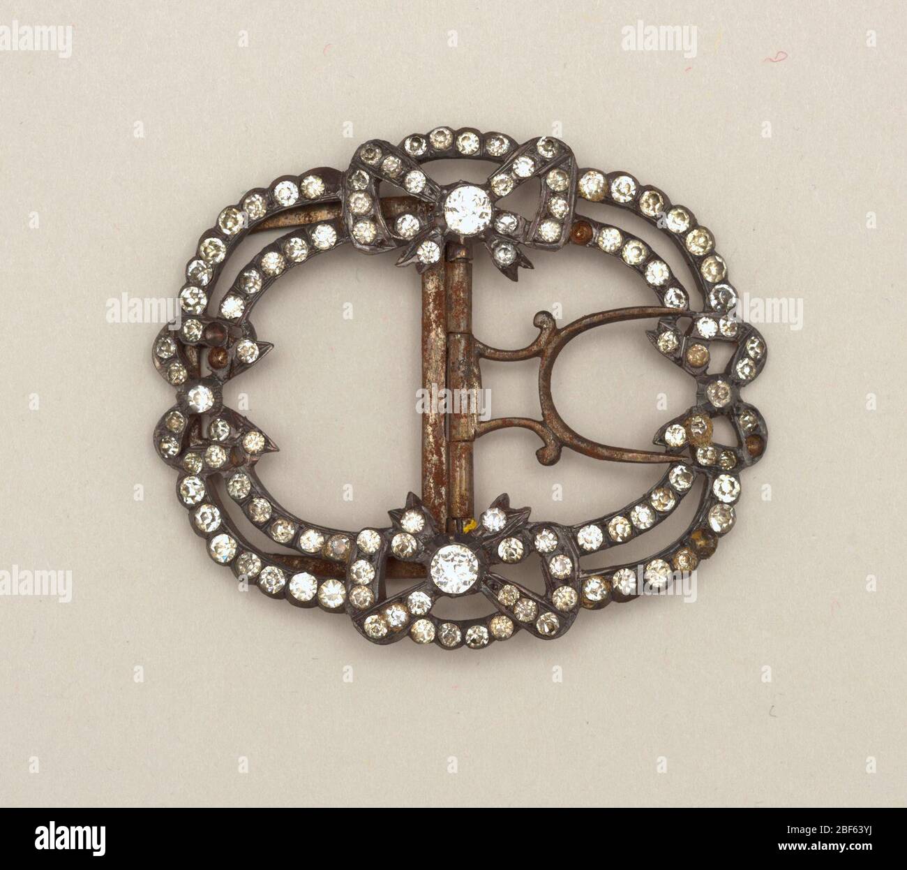 Buckle. Rectangular buckle with rounded corners; in the shape of a ...