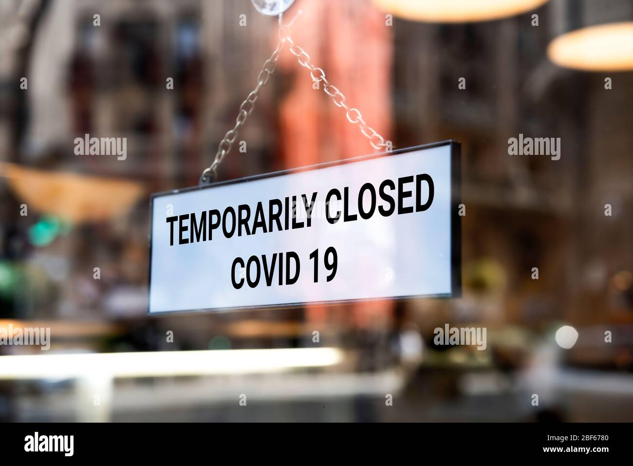 Store closed notice hi-res stock photography and images - Alamy