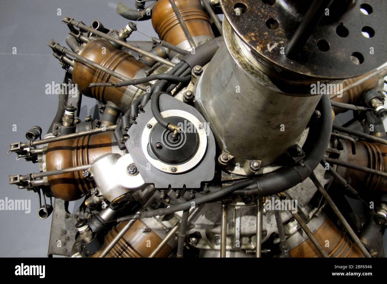 Old airplane star motor in a museum Stock Photo - Alamy