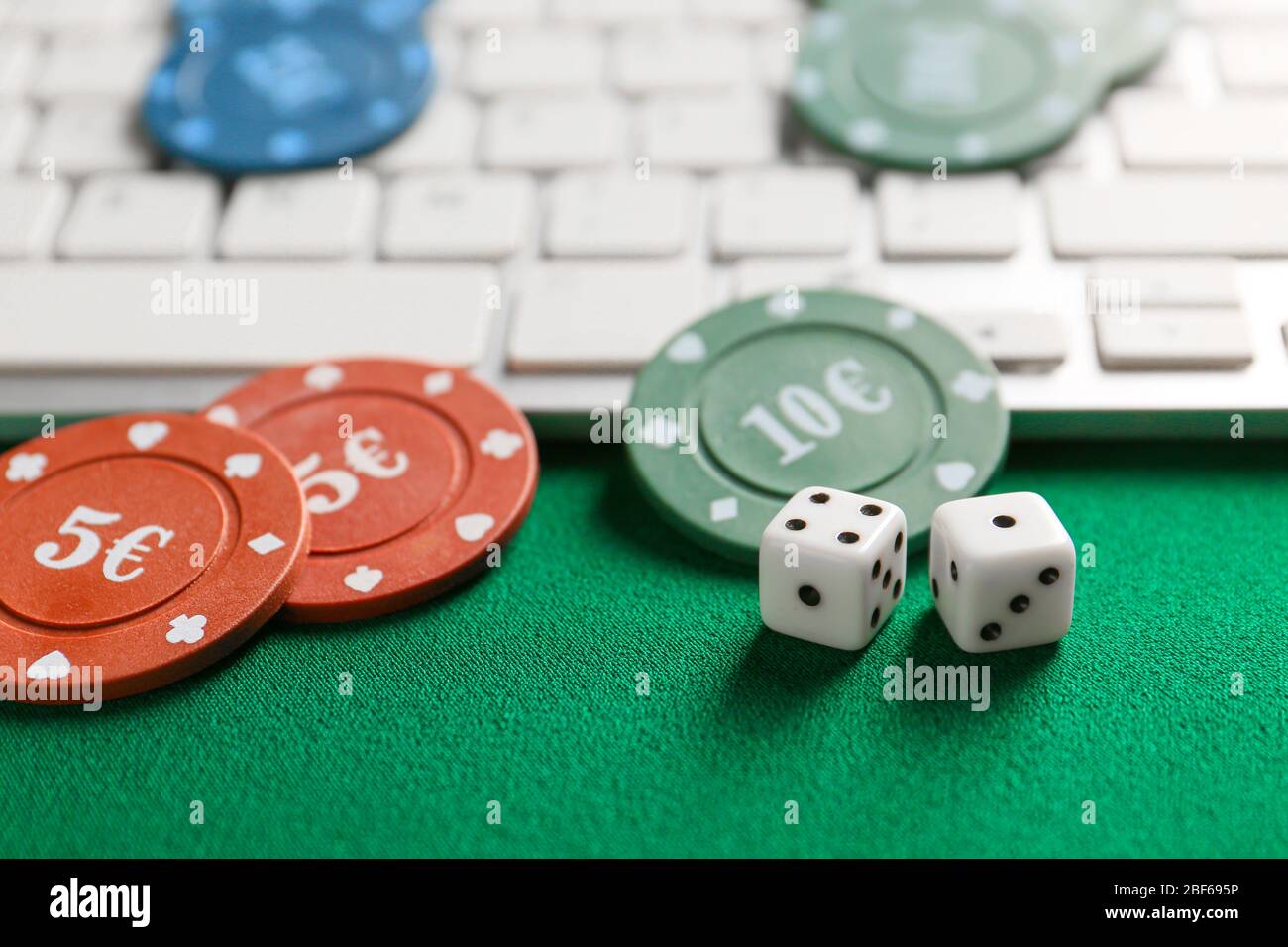 Computer chips competition hi-res stock photography and images - Alamy
