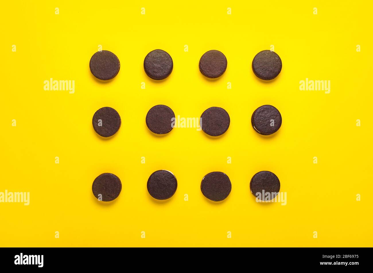 Tasty chocolate cookies on color background Stock Photo - Alamy