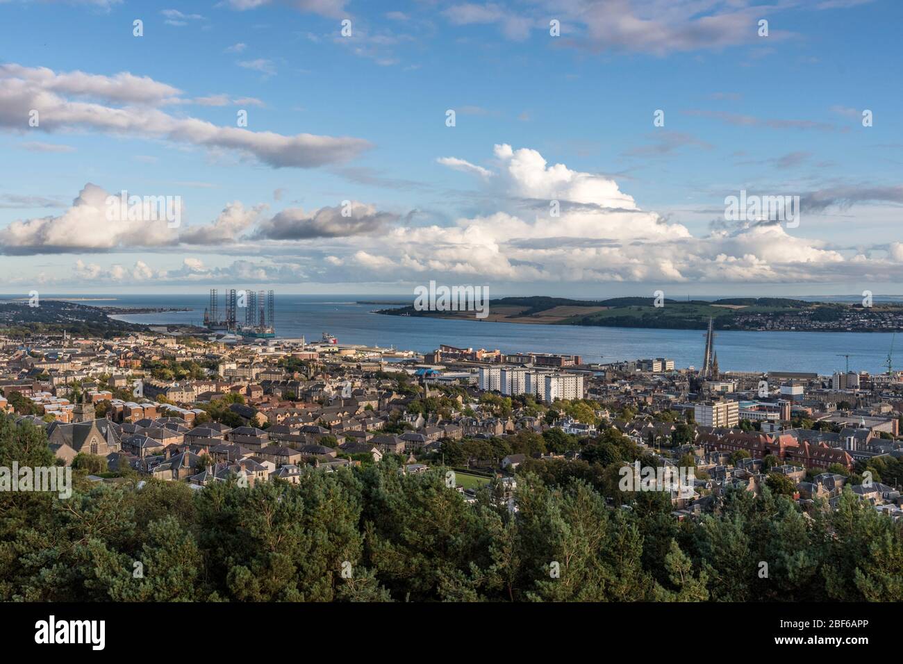 Dundee river tay from dundee hi-res stock photography and images - Alamy