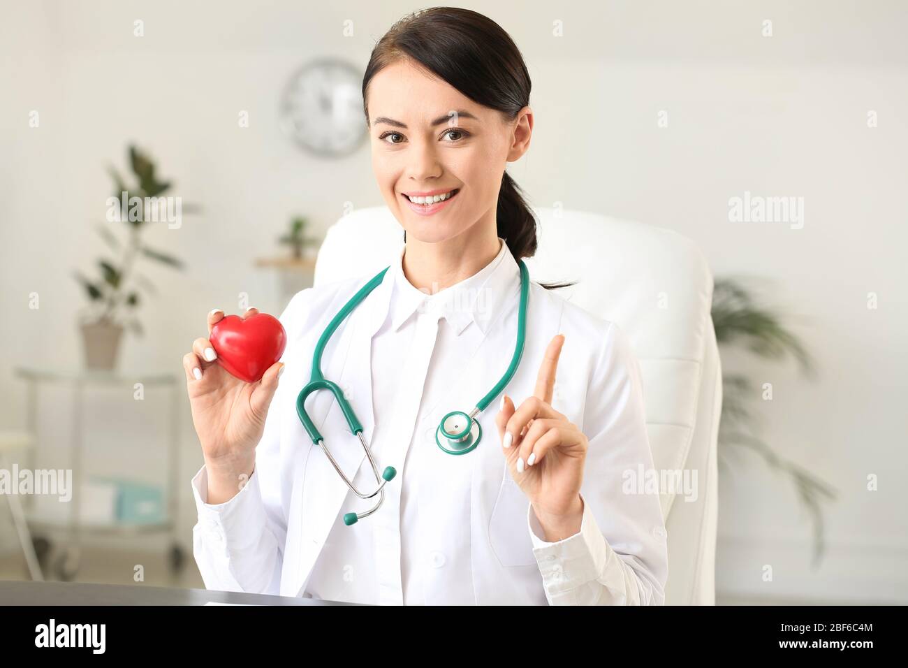 Female cardiologist in modern clinic Stock Photo - Alamy