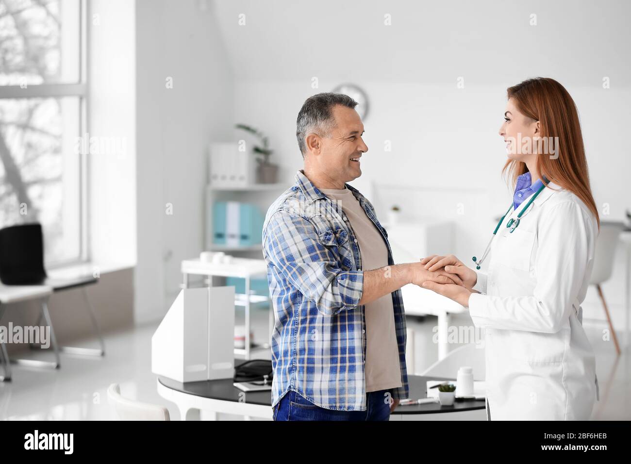 Man visiting therapist in hospital hi-res stock photography and images ...