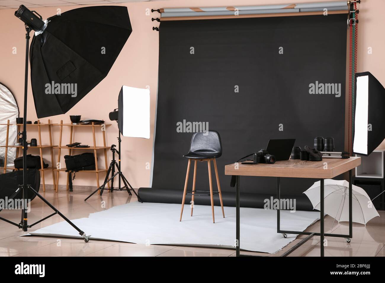 Interior of modern photo studio Stock Photo - Alamy