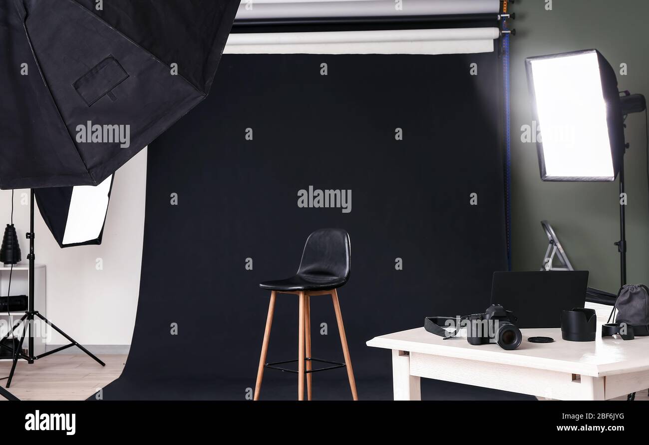 Interior of modern photo studio Stock Photo - Alamy