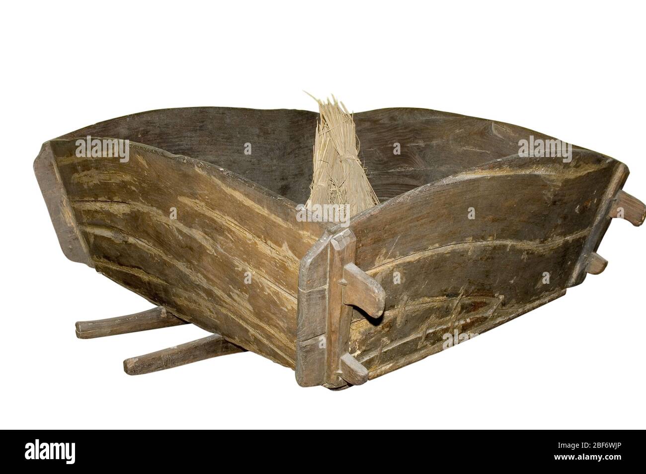 Folk supplies in the Jianghuai region rice barrels tools for threshing ...