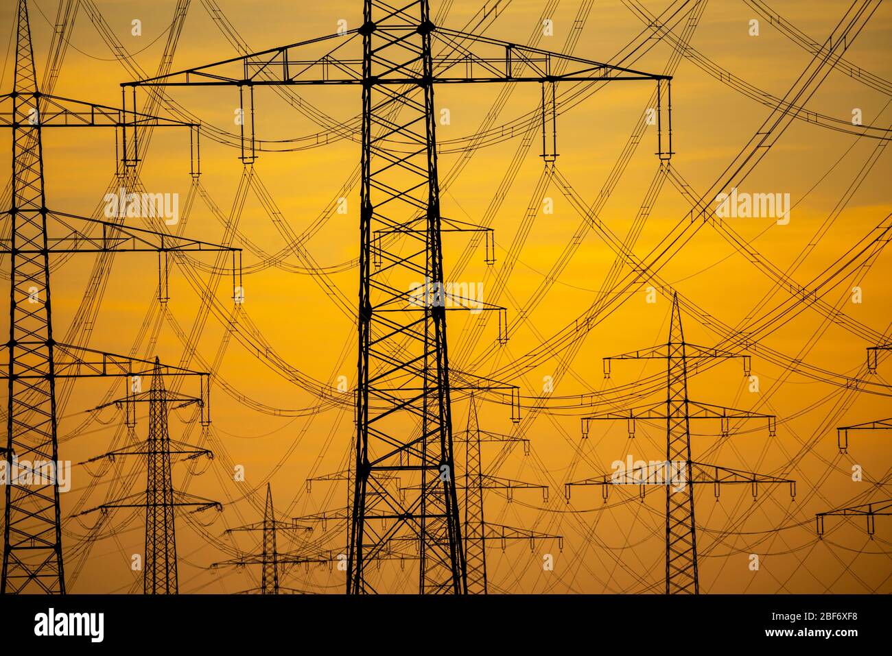 380 kv extra high voltage overhead line hi-res stock photography and ...