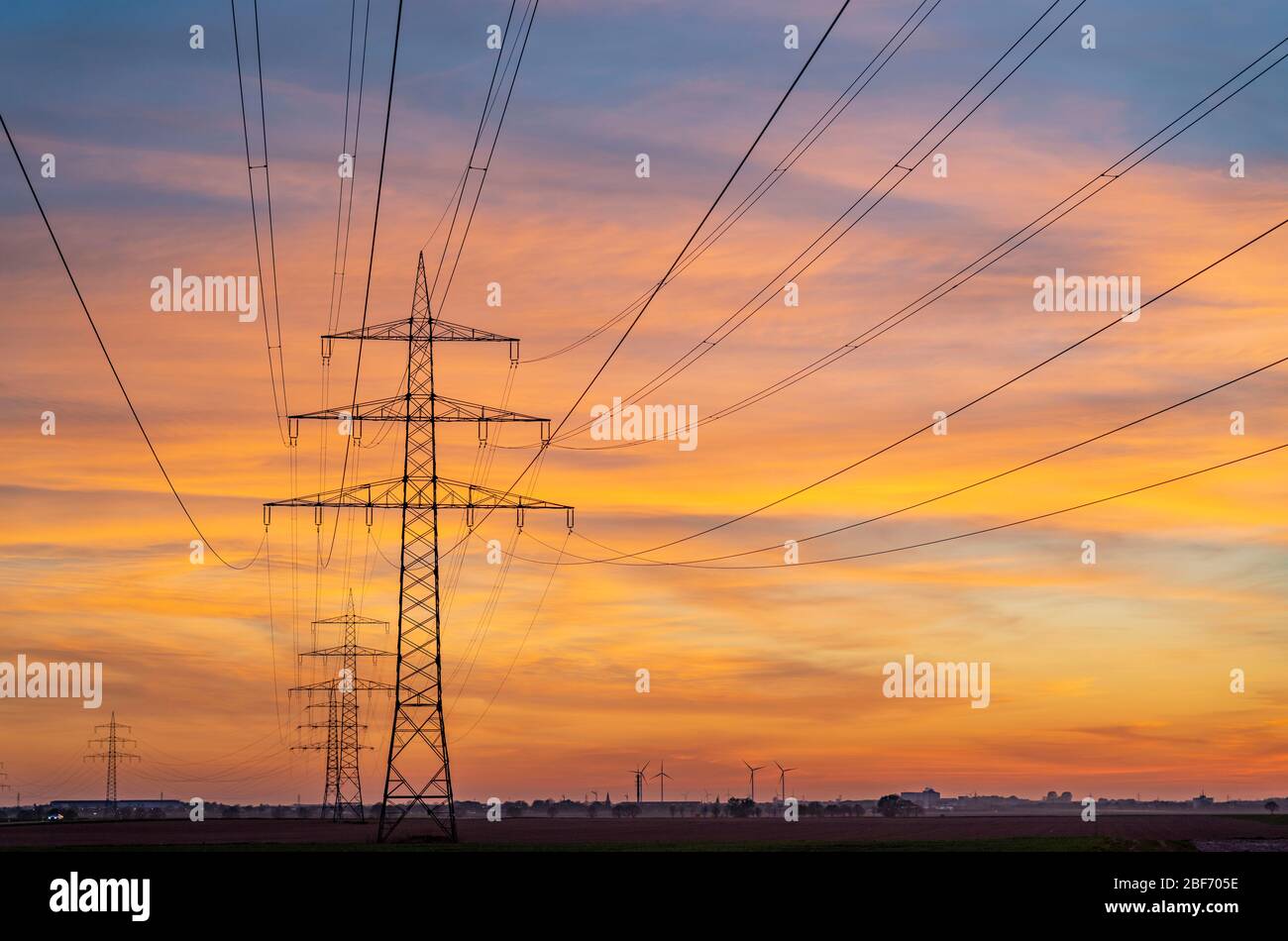 380 kv extra high voltage overhead line hi-res stock photography and ...
