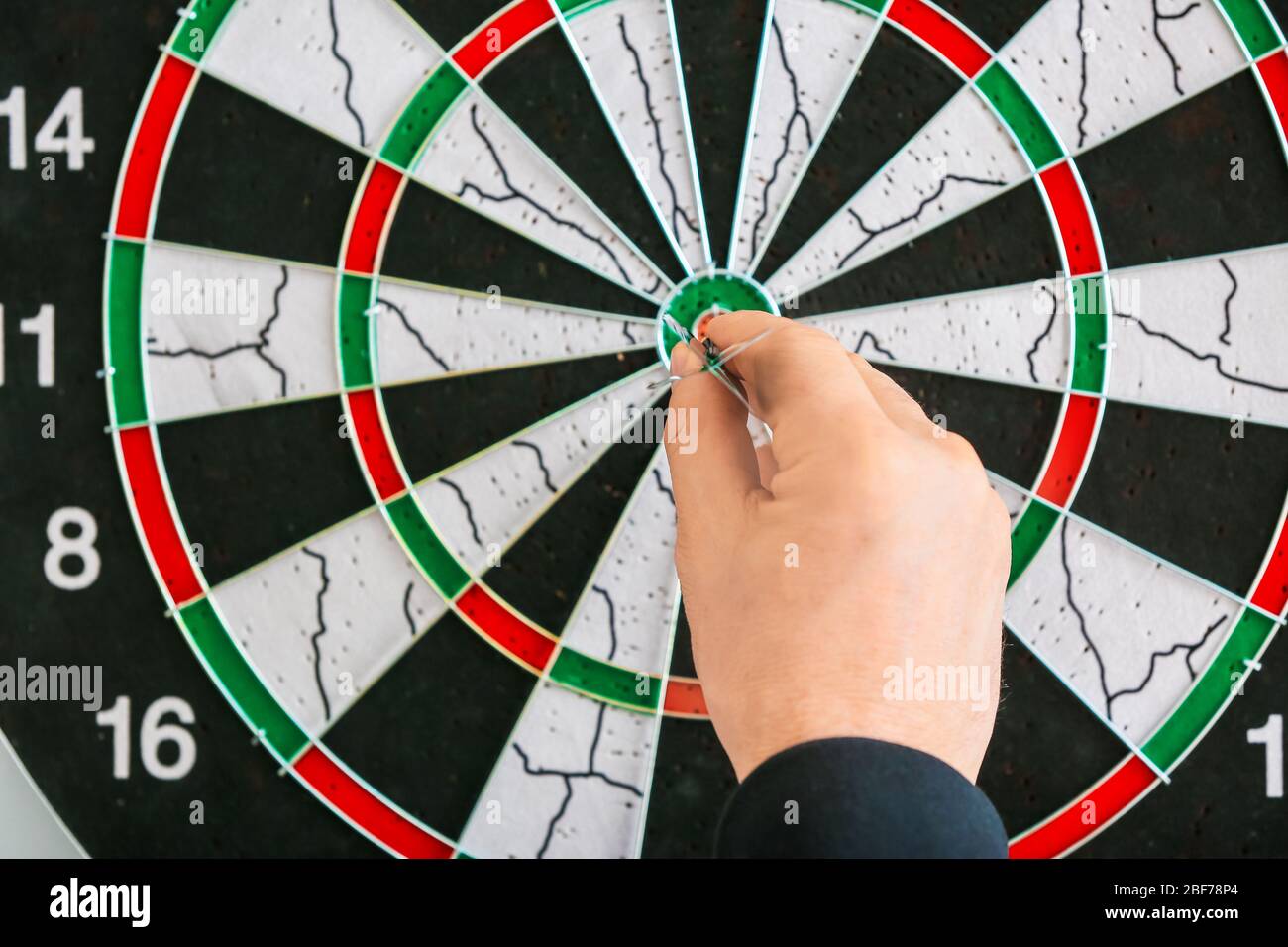 Darts Playing Man Competition High Resolution Stock Photography and ...