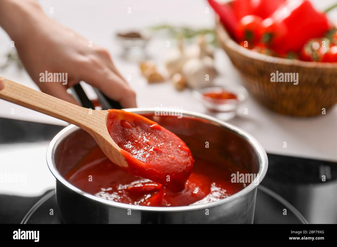 Preparing sauce hi-res stock photography and images - Alamy