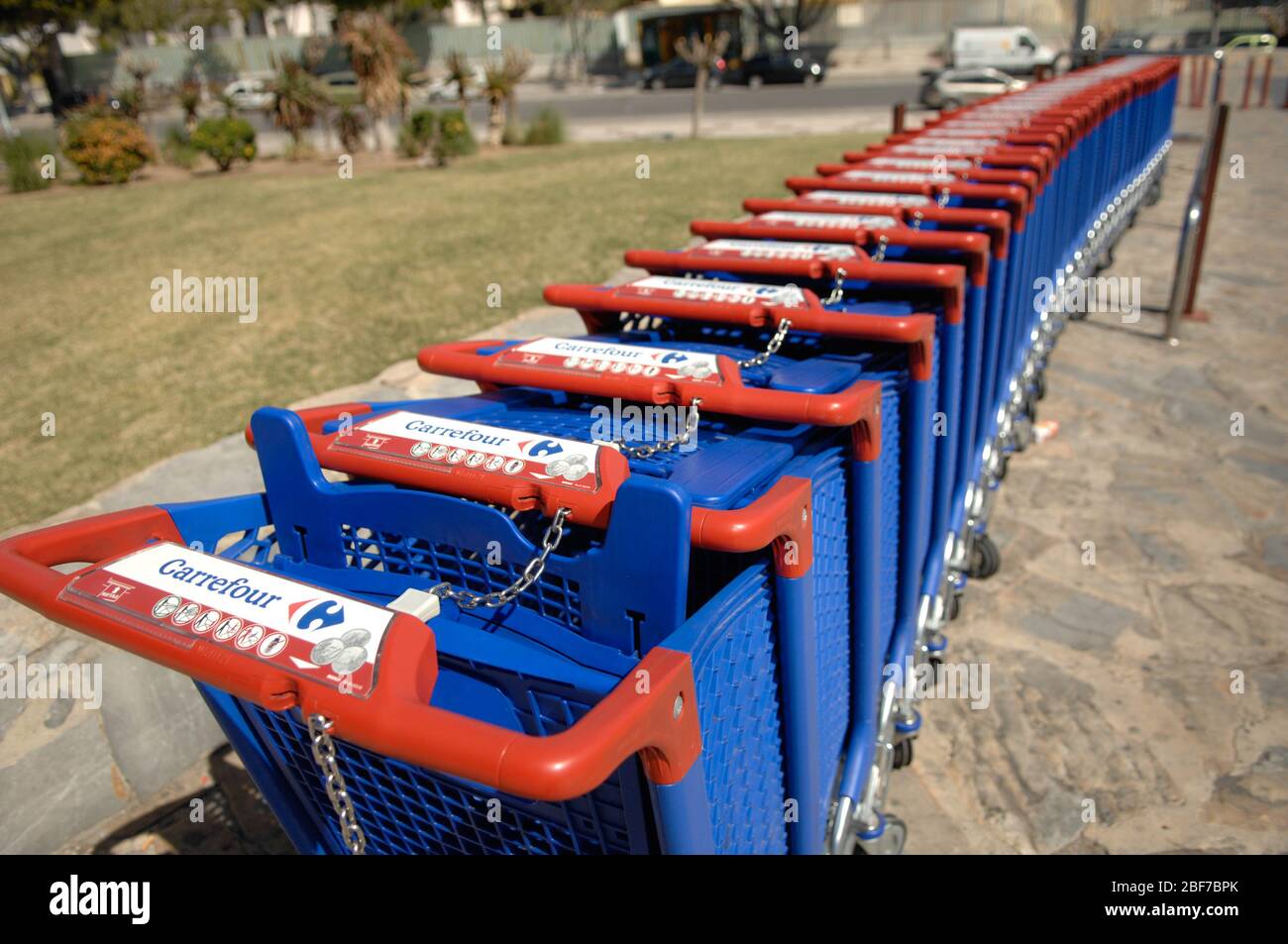 chained shopping carts Stock Photo - Alamy