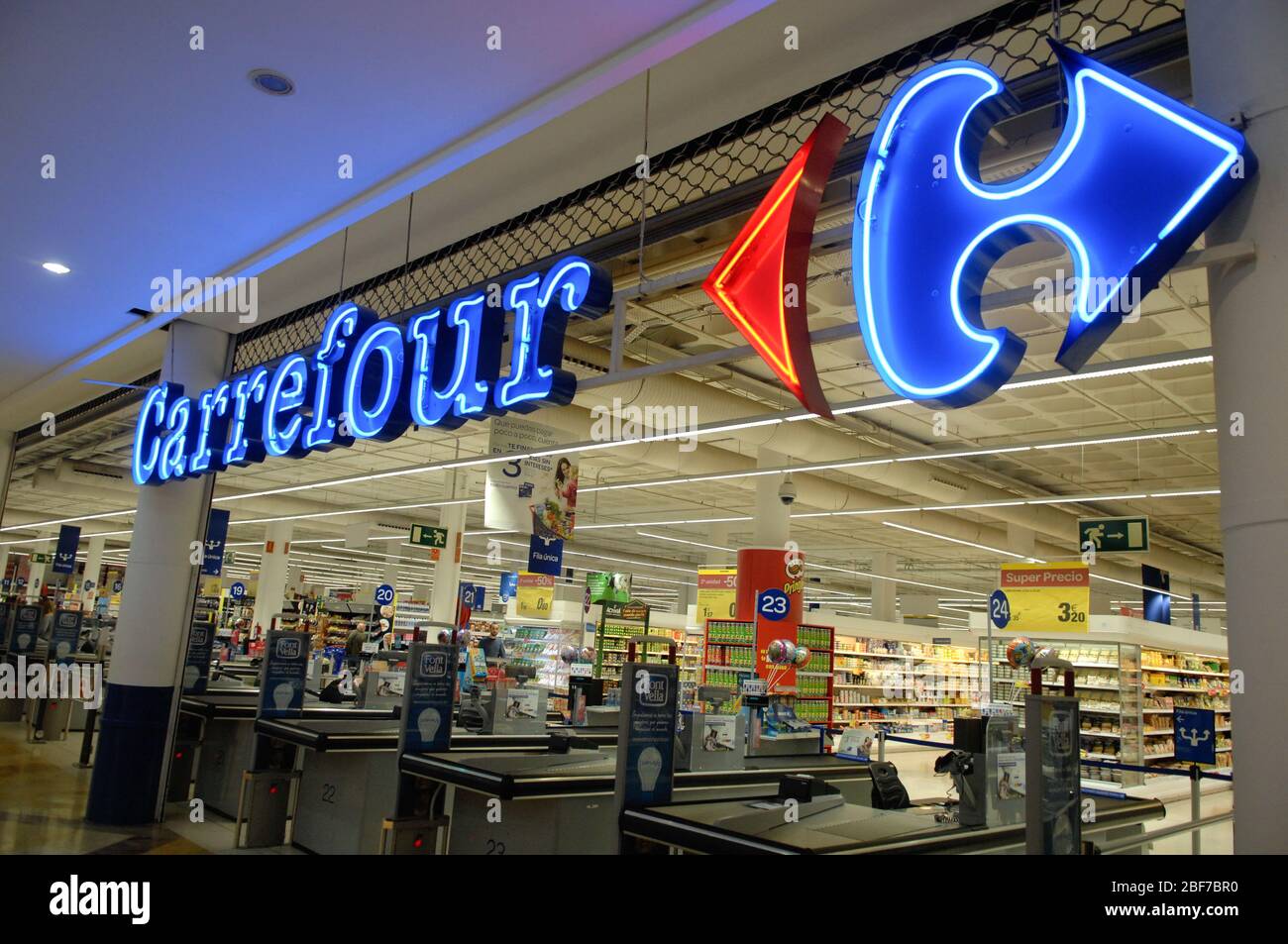 Carrefour brand hi-res stock photography and images - Alamy