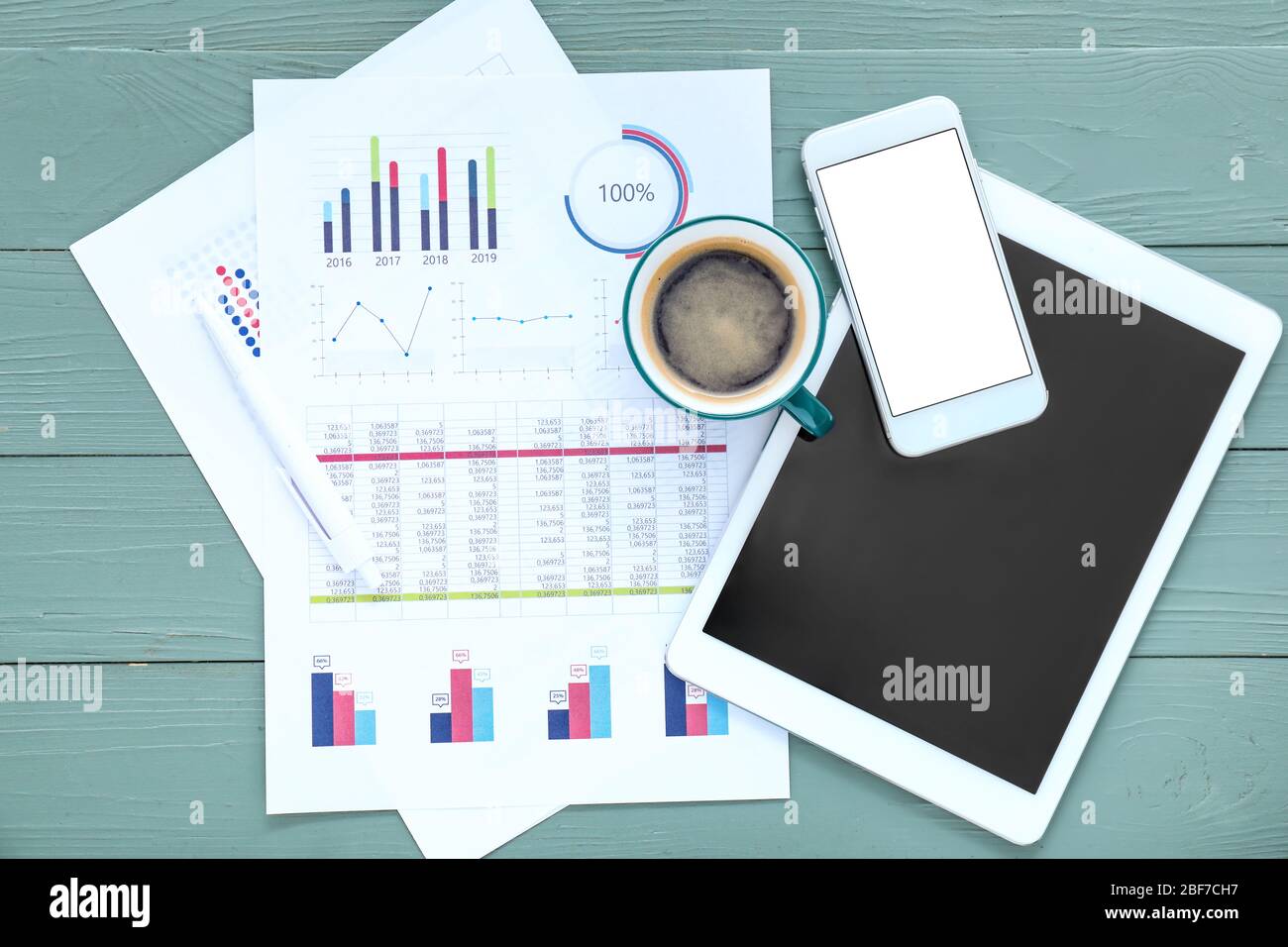 Workplace of modern bank manager Stock Photo - Alamy