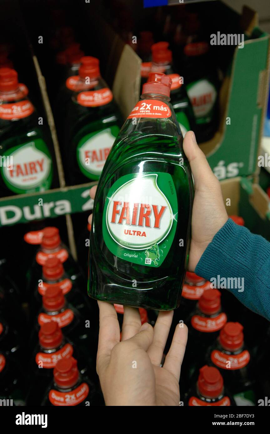 Washing up liquid supermarket hi-res stock photography and images - Alamy