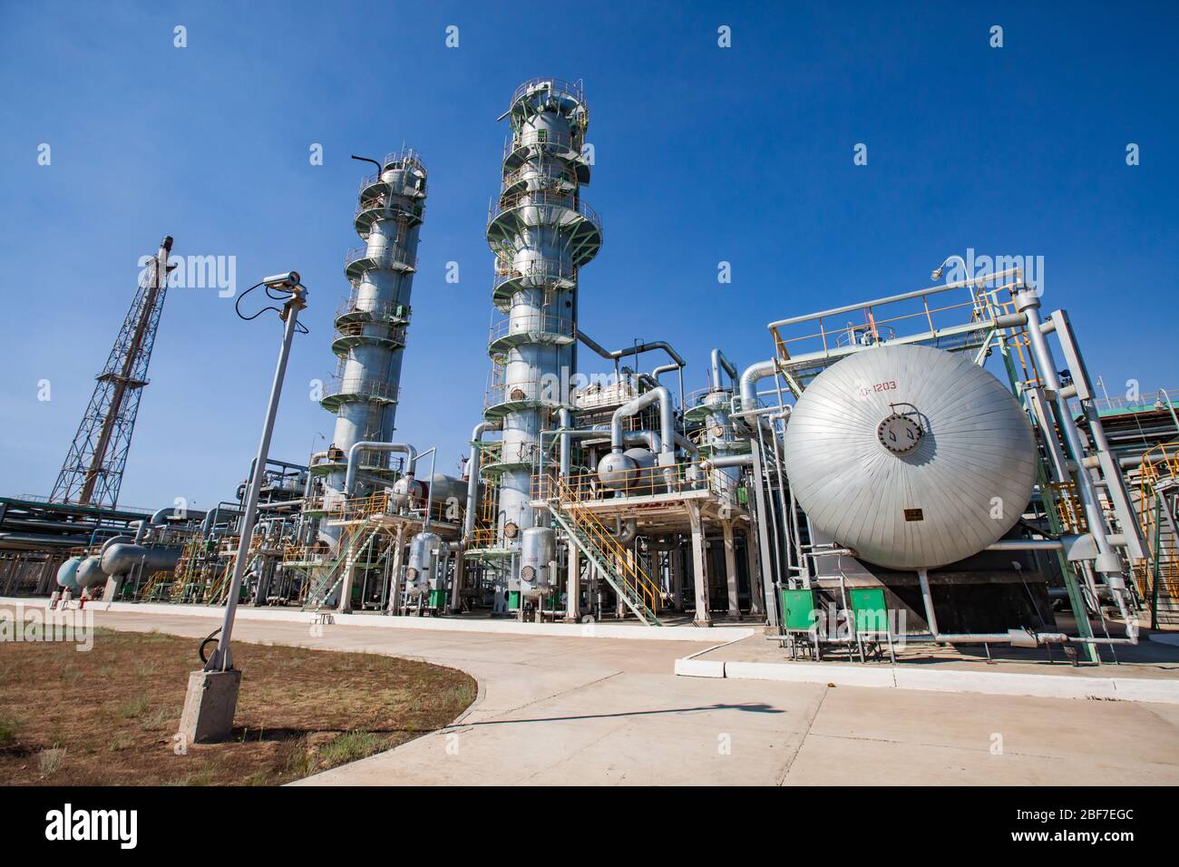 Petrochemical plant. Oil refinery plant. panorama view of distillation ...
