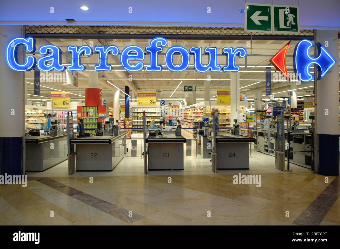 Cashier supermarket french hi-res stock photography and images - Alamy
