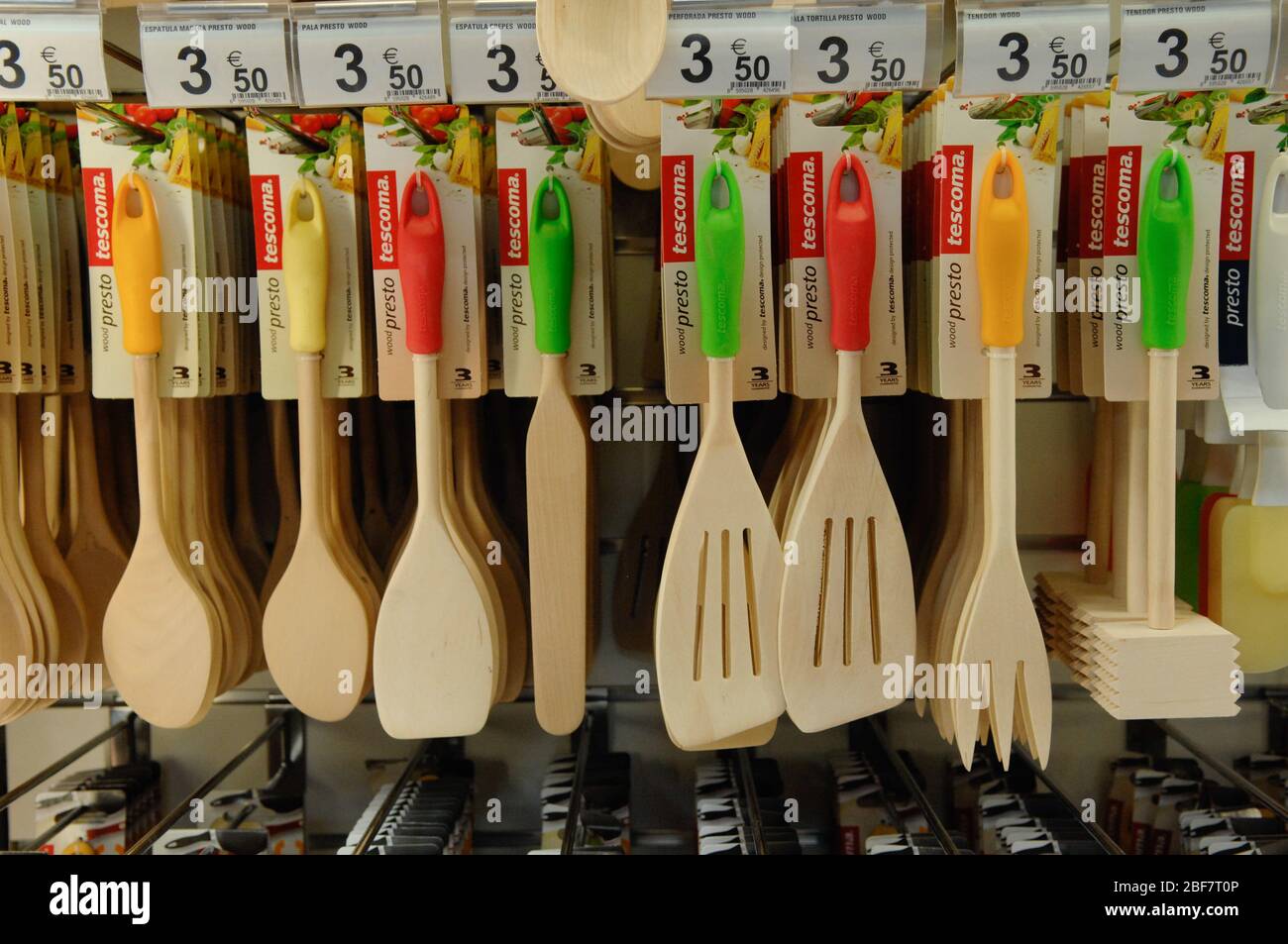 Spatulas hi-res stock photography and images - Alamy