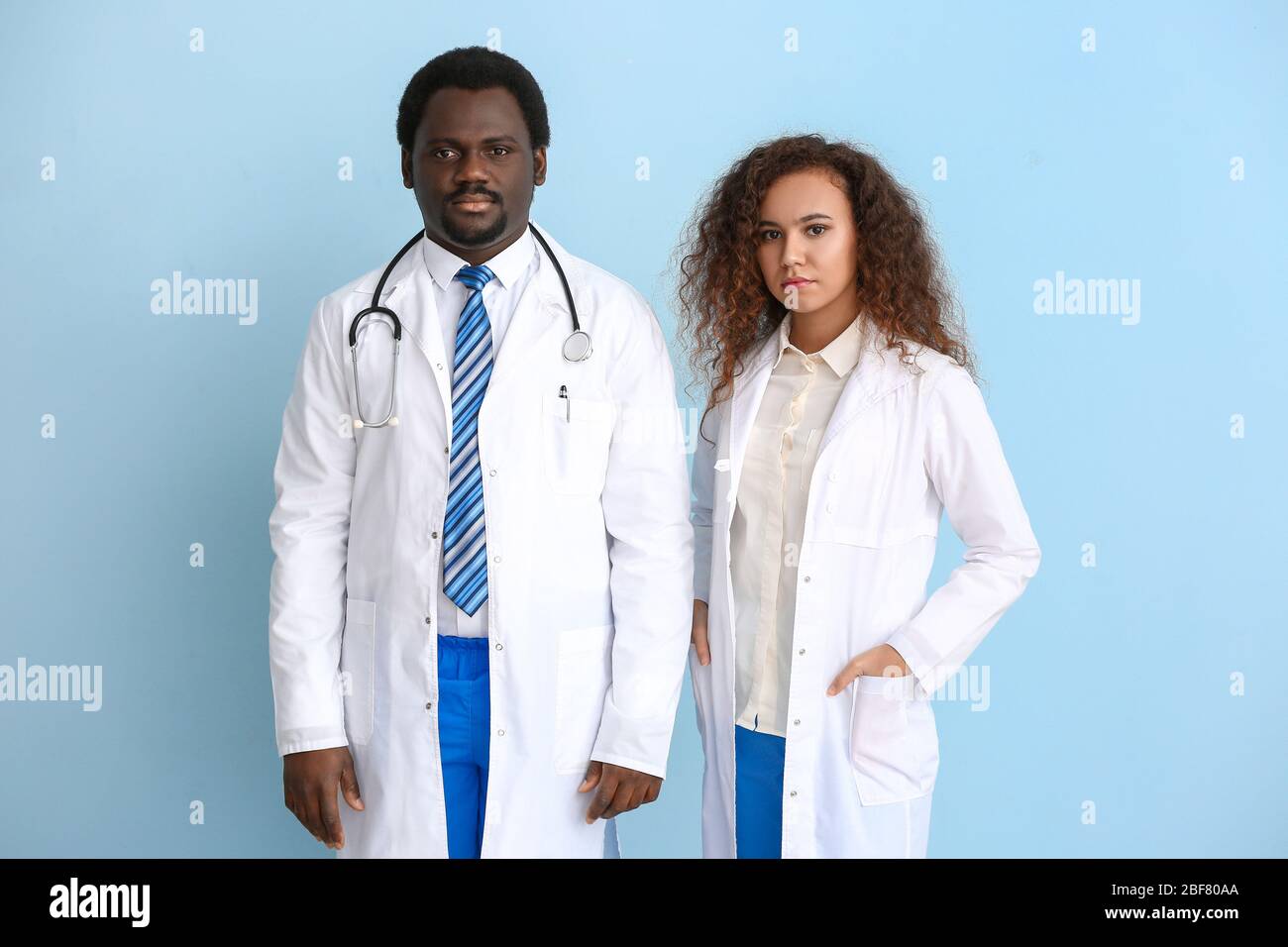 American doctors hi-res stock photography and images - Alamy