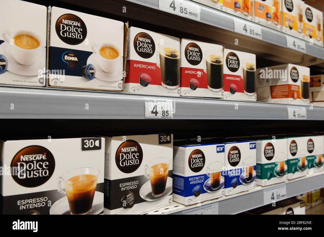 Nestle dolce gusto hi-res stock photography and images - Alamy