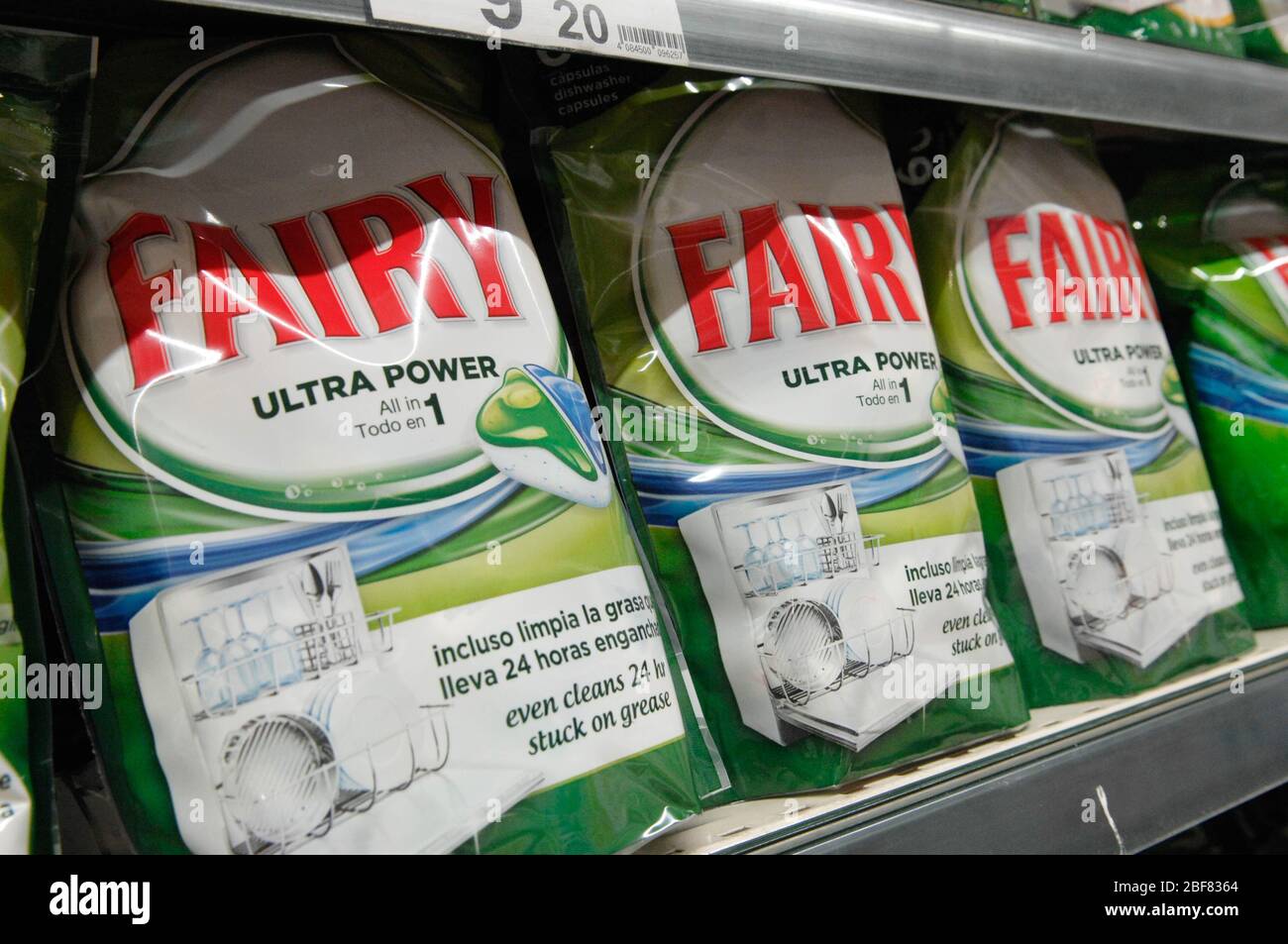 Fairy liquid supermarket hi-res stock photography and images - Alamy