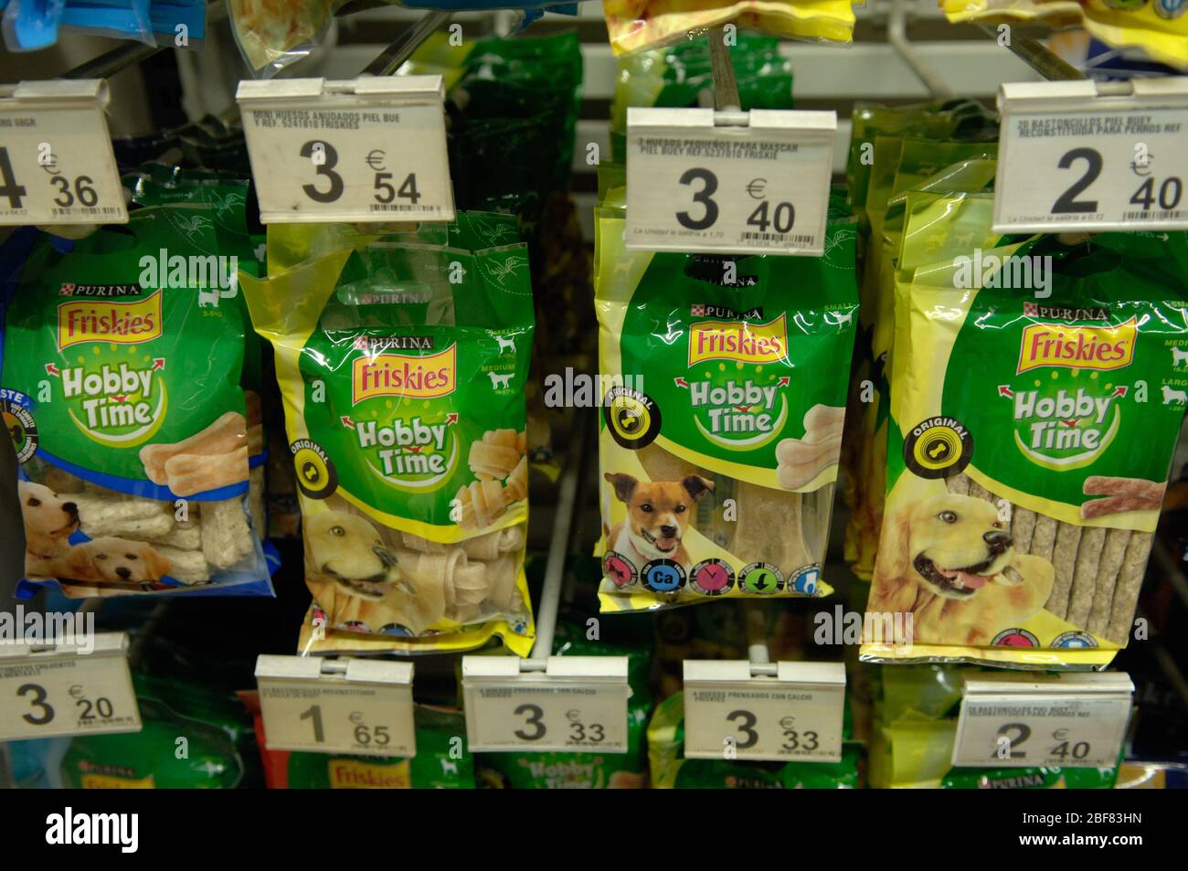 Snaks hi-res stock photography and images - Alamy