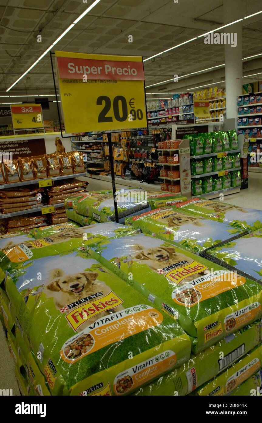 Purina,animal food,big bags Stock Photo - Alamy