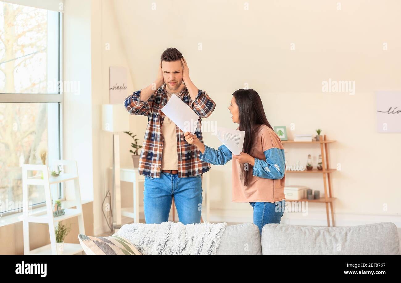 Woman scolding husband hi-res stock photography and images - Alamy